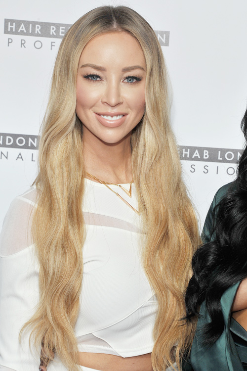 Lauren Pope Wavy Light Brown Loose Waves Hairstyle | Steal Her Style