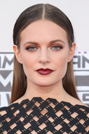Tove Lo's Hairstyles & Hair Colors | Steal Her Style