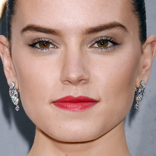 Lily Collins Makeup: Silver Eyeshadow & Red Lipstick | Steal Her Style