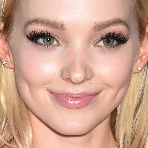 Dove Cameron Makeup: White Eyeshadow & Pink Lip Gloss | Steal Her Style