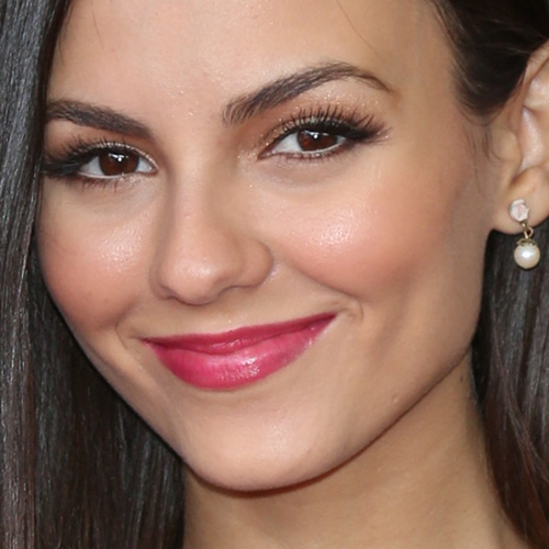 Victoria Justice Makeup: Black Eyeshadow, Bronze Eyeshadow, Brown ...
