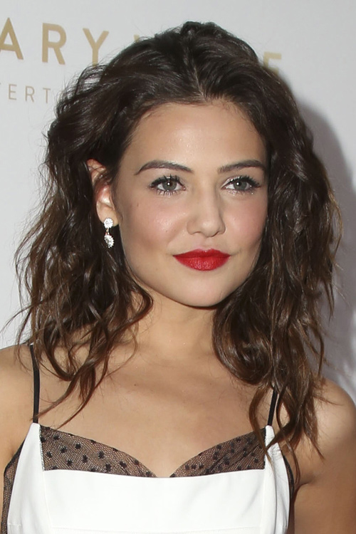 Danielle Campbell Wavy Medium Brown Messy Hairstyle | Steal Her Style