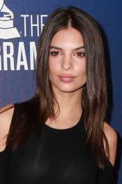 Emily Ratajkowski Straight Dark Brown Angled Hairstyle | Steal Her Style