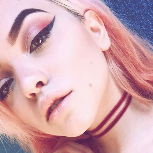 Rena Lovelis Makeup Photos & Products | Steal Her Style