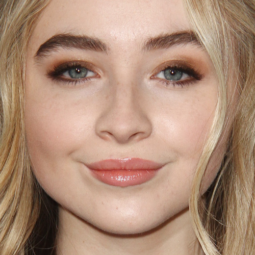 Sabrina Carpenter Makeup: & | Steal Her Style