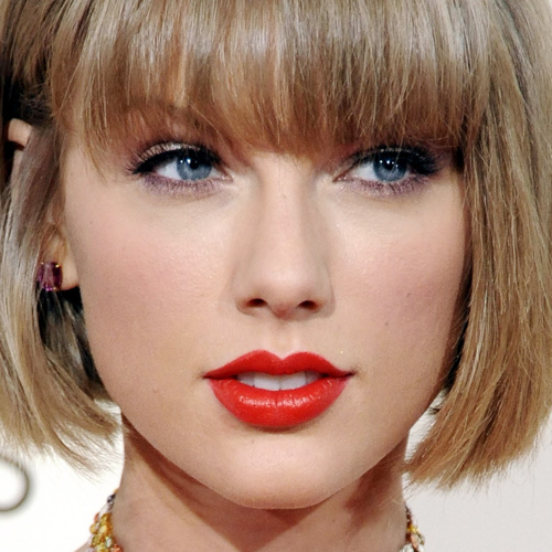 Taylor Swift's Makeup Photos & Products | Steal Her Style | Page 2