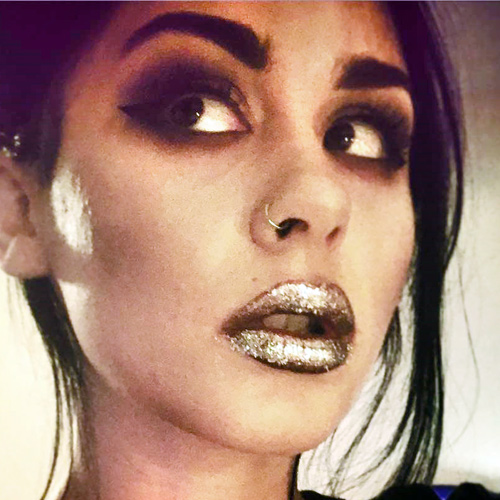 16 » Lip Colors » Gold Lipstick