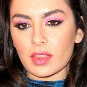 Charli XCX Makeup: Black Eyeshadow, Brown Eyeshadow & Red Lipstick ...