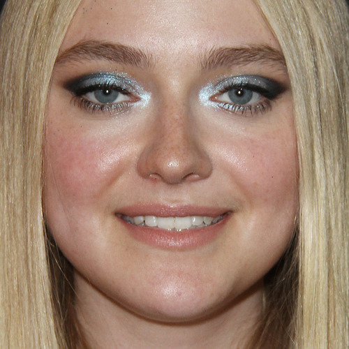 749 Celebrity Makeup Looks with Red Lipstick | Steal Her Style