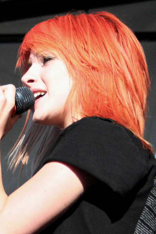 Hayley Williams Hairstyles & Hair Colors | Steal Her Style | Page 3