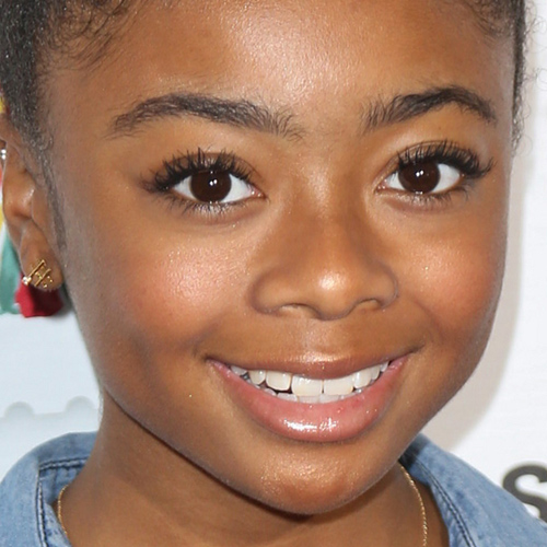 Skai Jackson Makeup: Brown Eyeshadow & Clear Lip Gloss | Steal Her Style