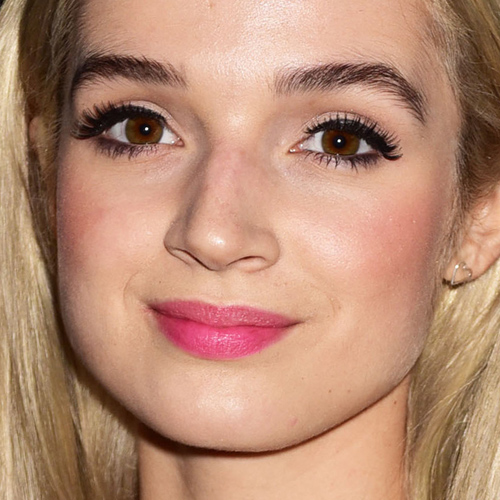 Poppy Makeup: Black Eyeshadow, Nude Eyeshadow & Hot Pink Lipstick ...