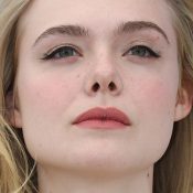 Elle Fanning Makeup: Gold Eyeshadow & Pink Lip Gloss | Steal Her Style