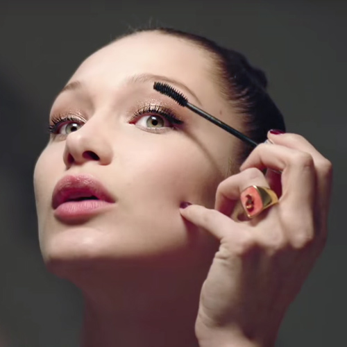 Bella Hadid Mascara Photo | Steal Her Style