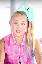 JoJo Siwa's Hairstyles & Hair Colors | Steal Her Style | Page 2
