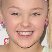 JoJo Siwa Makeup: Silver Eyeshadow & Metallic Pink Lipstick | Steal Her ...