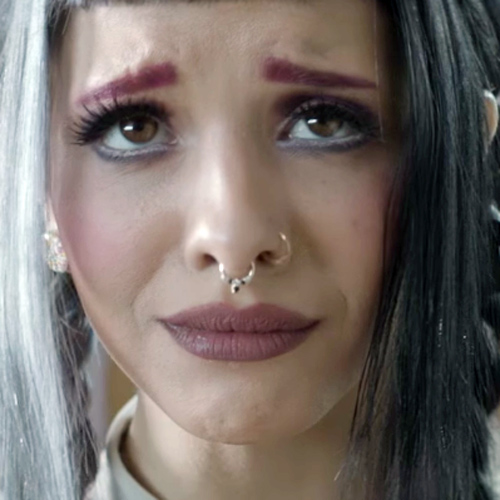 Melanie Martinez Makeup: Taupe Eyeshadow & Blue Lipstick | Steal Her Style