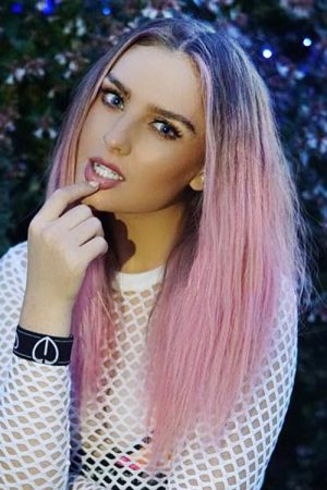 Perrie Edwards Hairstyles & Hair Colors | Steal Her Style | Page 2