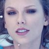 Taylor Swift's Makeup Photos & Products | Steal Her Style