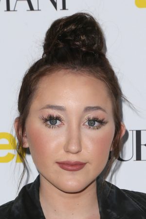 Noah Cyrus Hairstyles & Hair Colors | Steal Her Style | Page 2