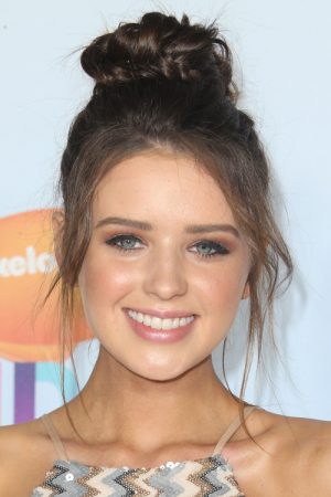 Jess Conte's Hairstyles & Hair Colors | Steal Her Style