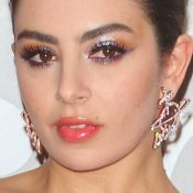 Charli XCX Makeup: Black Eyeshadow, Purple Eyeshadow & Pink Lip Gloss ...