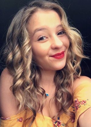 Danielle Cohn's Hairstyles & Hair Colors | Steal Her Style