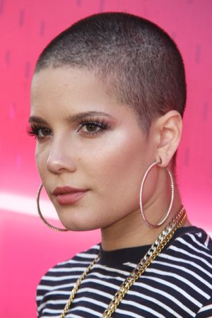 Halsey's Hairstyles & Hair Colors | Steal Her Style
