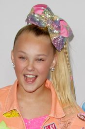 JoJo Siwa's Hairstyles & Hair Colors | Steal Her Style | Page 2