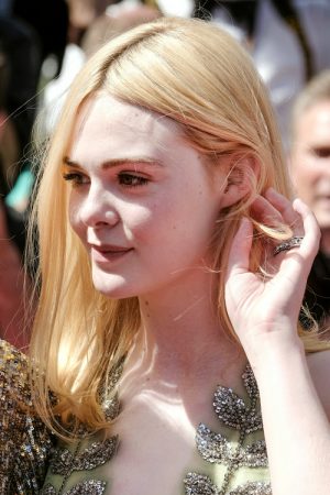 Elle Fanning's Hairstyles & Hair Colors | Steal Her Style