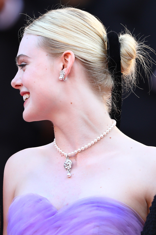 Elle Fanning's Hairstyles & Hair Colors | Steal Her Style