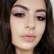 Charli XCX Makeup: Beige Eyeshadow, Black Eyeshadow, Gold Eyeshadow ...