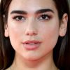 Dua Lipa Makeup: Black Eyeshadow, Silver Eyeshadow & Clear Lip Gloss ...