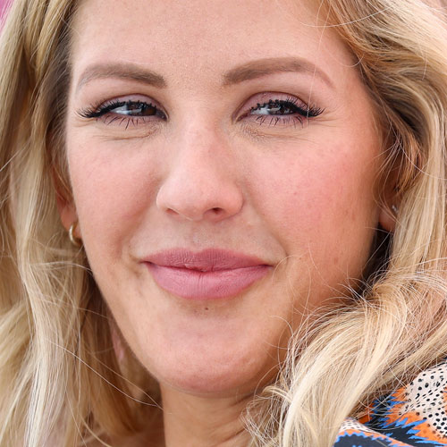 Ellie Goulding Makeup: Brown Eyeshadow & Pink Lip Gloss | Steal Her Style