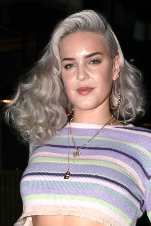 Anne-Marie Wavy Silver Barrel Curls, Uneven Color Hairstyle | Steal Her ...