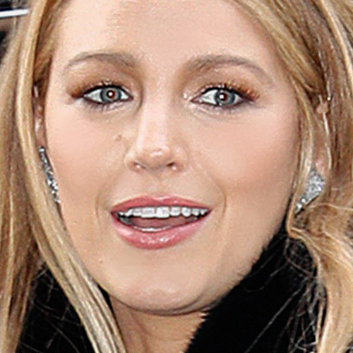 Blake Lively Makeup: Brown Eyeshadow, Gold Eyeshadow & Pink Lipstick ...