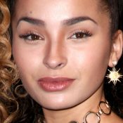 Ella Eyre Makeup: Black Eyeshadow, Nude Eyeshadow & Peach Lipstick ...