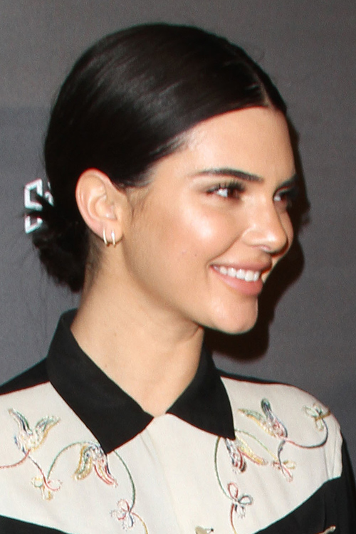 Kendall Jenner's Hairstyles & Hair Colors | Steal Her Style