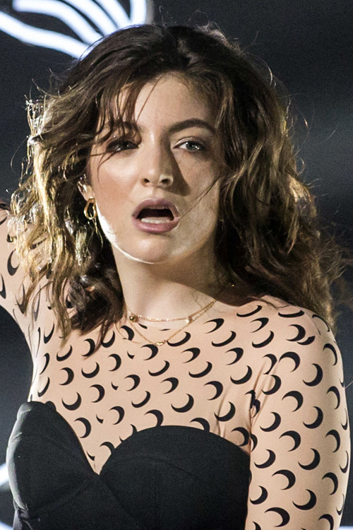 Lorde's Hairstyles & Hair Colors | Steal Her Style