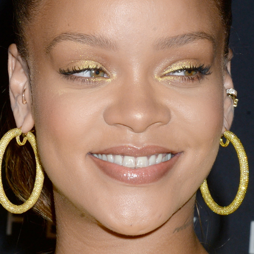 Rihanna Makeup: Brown Eyeshadow & Red Lipstick | Steal Her Style