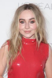 Sabrina Carpenter's Hairstyles & Hair Colors | Steal Her Style