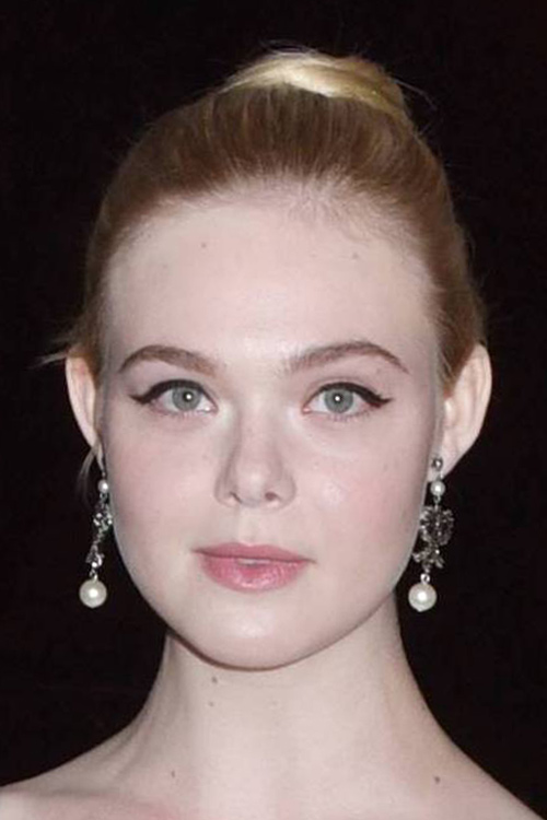 Elle Fanning's Hairstyles & Hair Colors | Steal Her Style