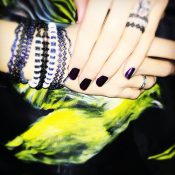 Blake Lively Silver Sequins Nails | Steal Her Style