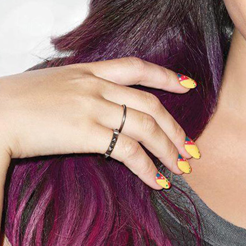 Instagram / @stephstonenails