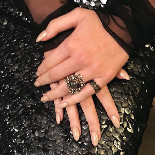 Hailee Steinfeld's Nail Polish & Nail Art | Steal Her Style