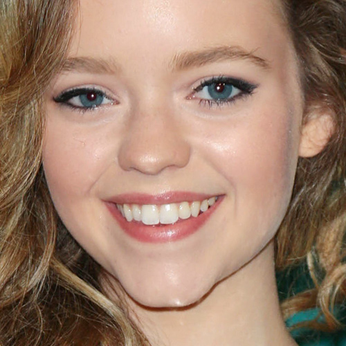 Jade Thirlwall Makeup: Gold Eyeshadow & Bubblegum Pink Lipstick | Steal ...