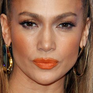 Jennifer Lopez's Makeup Photos & Products | Steal Her Style