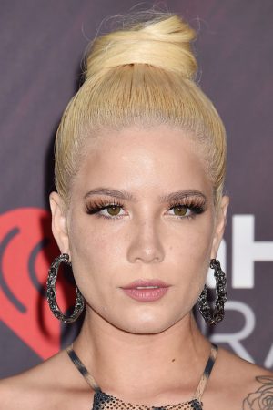 Halsey's Hairstyles & Hair Colors | Steal Her Style