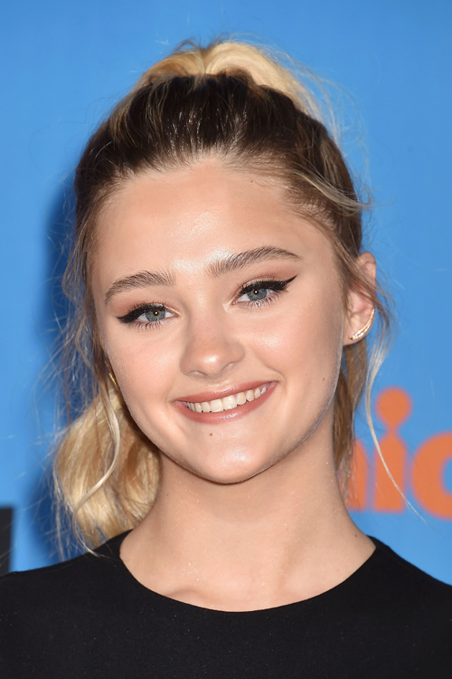 Lizzy Greene Wavy Medium Brown High Ponytail, Ponytail, Two-Tone Hairstyle | Steal Her Style