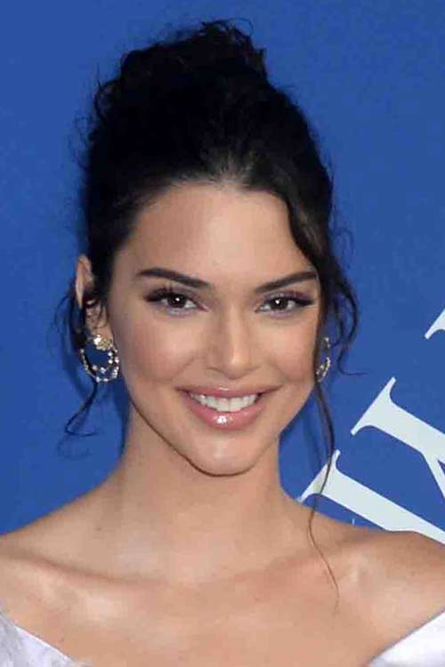 Kendall Jenner's Hairstyles & Hair Colors | Steal Her Style